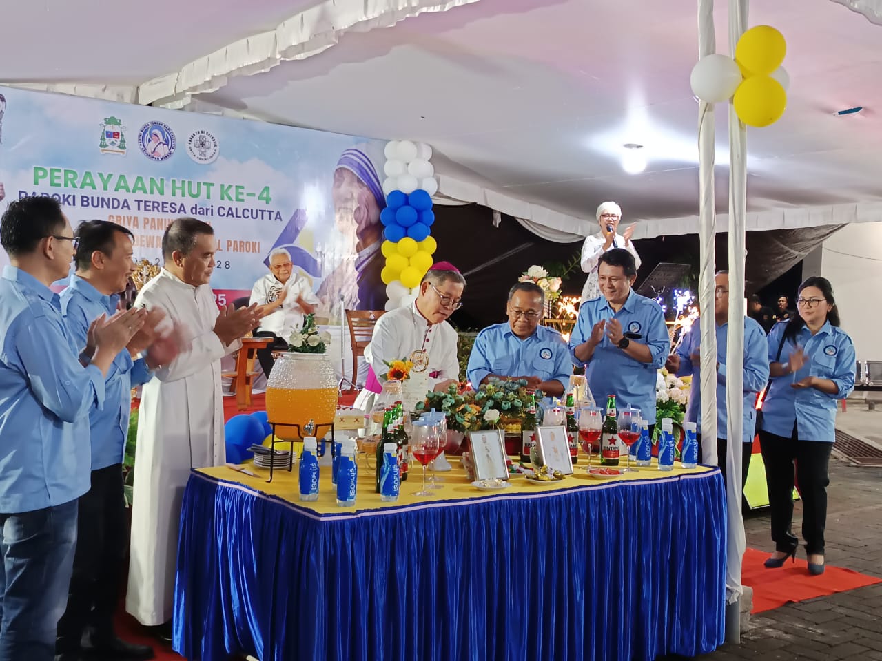 Inilah Pesan Uskup Rolly Untu kepada Umat Paroki BTDC GPI - Komsos Manado
